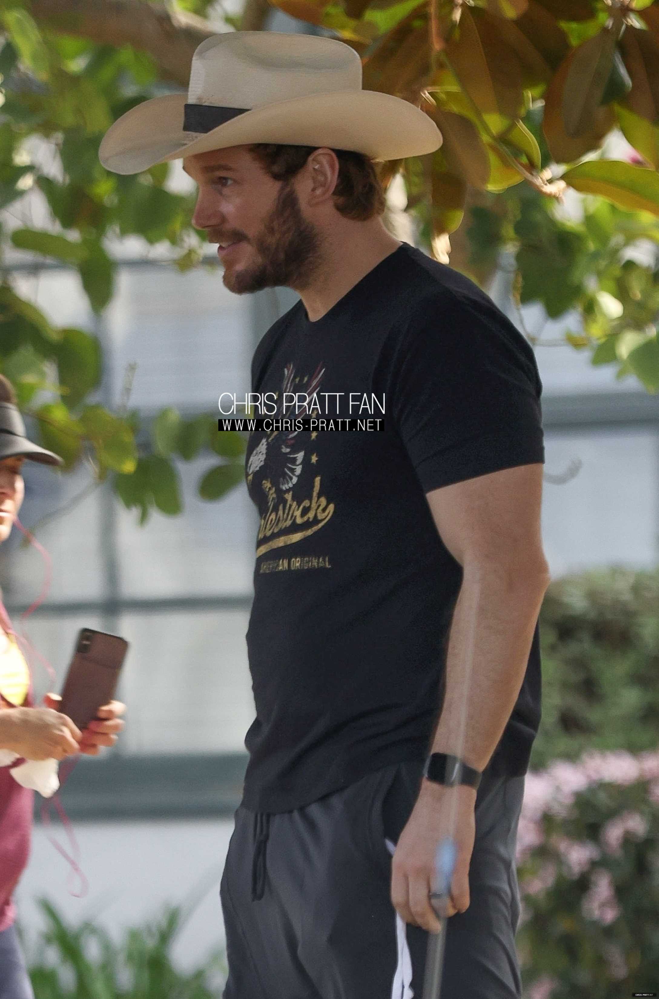 March 13 - Out in Los Angeles - 08 - Chris Pratt Fan | Your best online ...