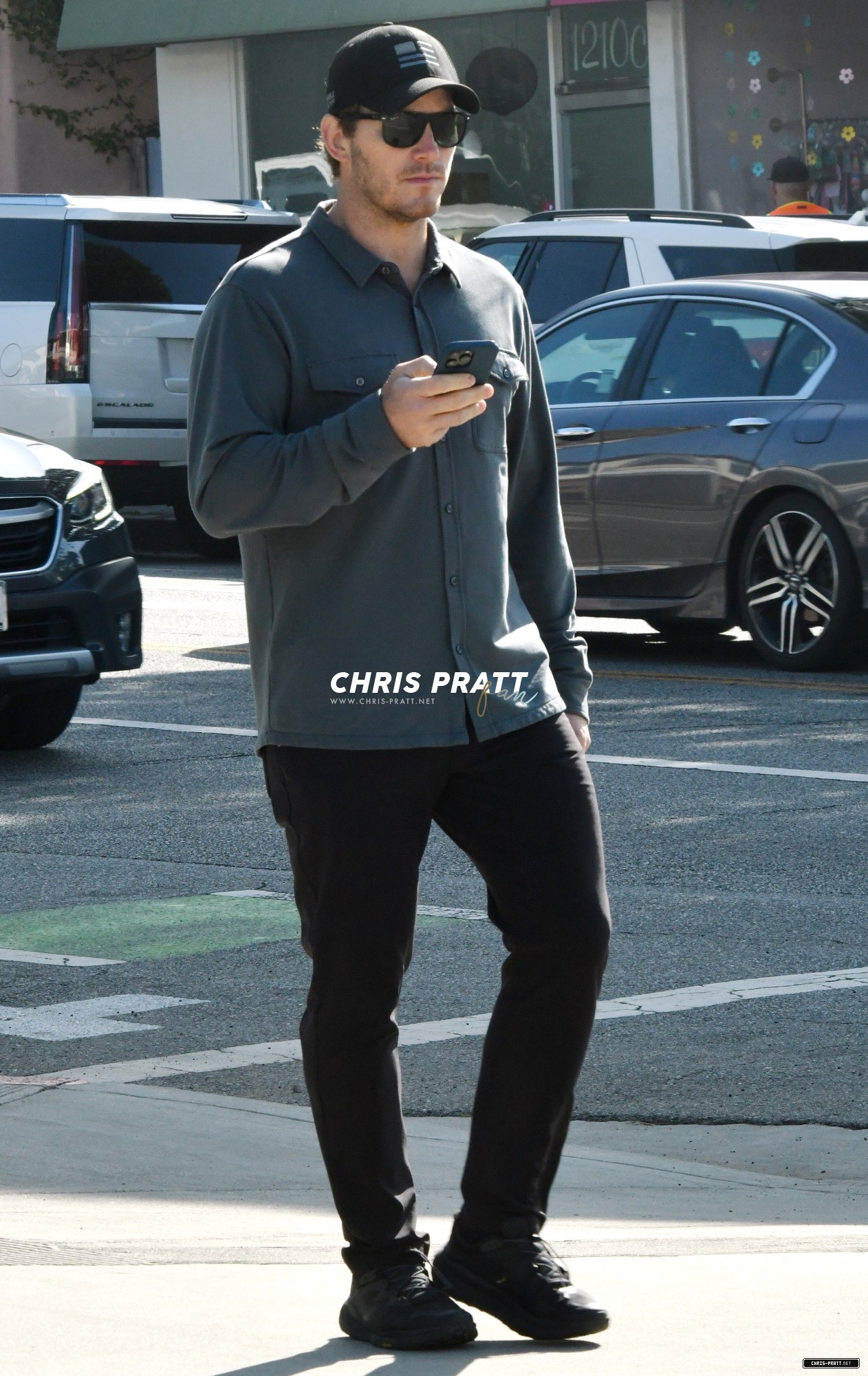 April 11 - Out in Santa Monica - 05 - Chris Pratt Fan | Your best ...