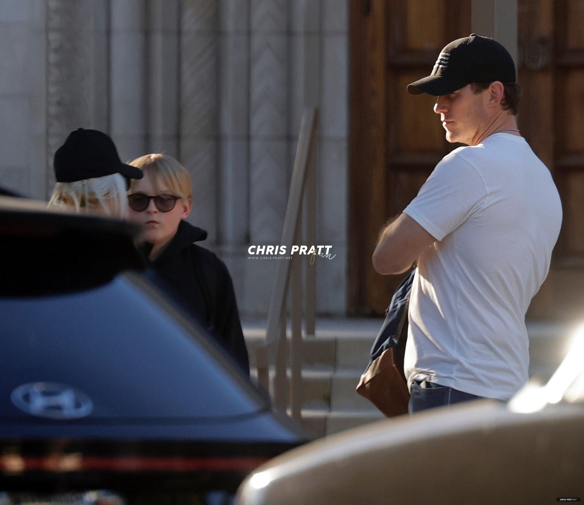 November 28 - Celebrating Thanksgiving with Anna Faris - 09 - Chris ...