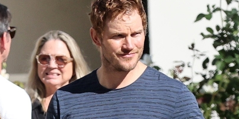 Chris Pratt Fan » Blog Archive » Photos: December 05 – Out for lunch in ...