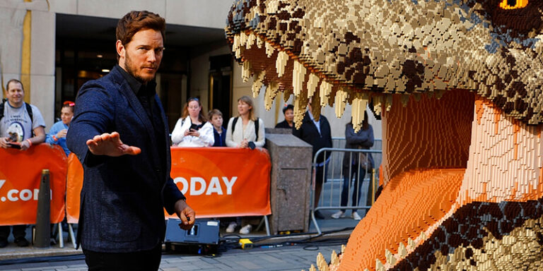 Chris Pratt Fan » Blog Archive » Photos: Visits “TODAY