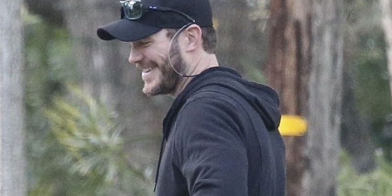 Chris Pratt Fan » Blog Archive » Photos: January 25 – Out in Brentwood